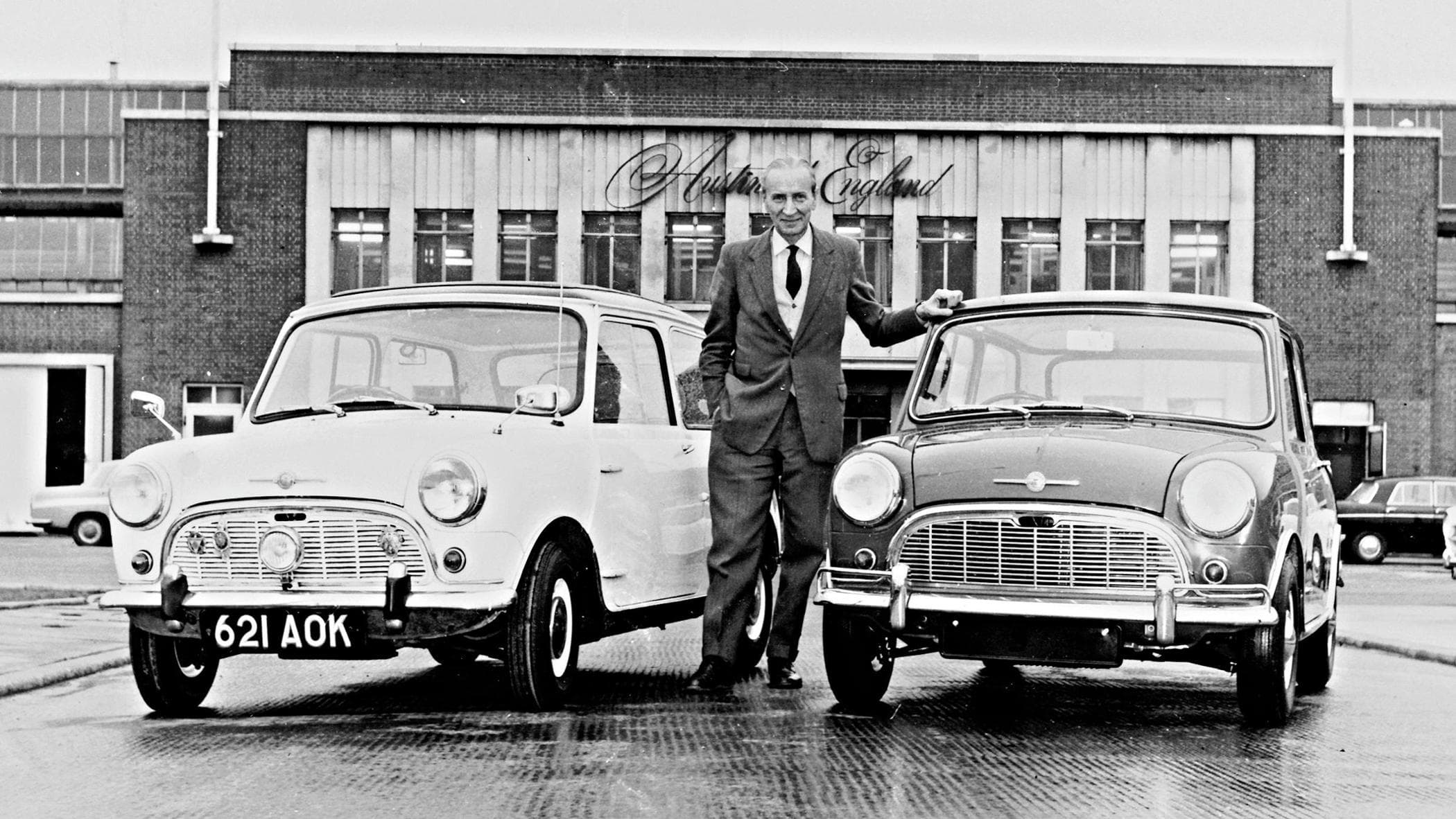 Issigonis, l’uomo che inventò la Mini disegnava le auto sui tovaglioli ...