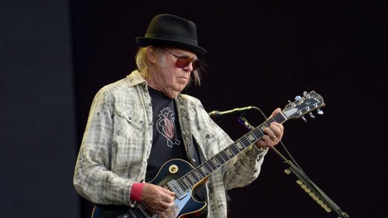 Neil Young torna su Spotify dopo due anni di boicottaggio - la Repubblica