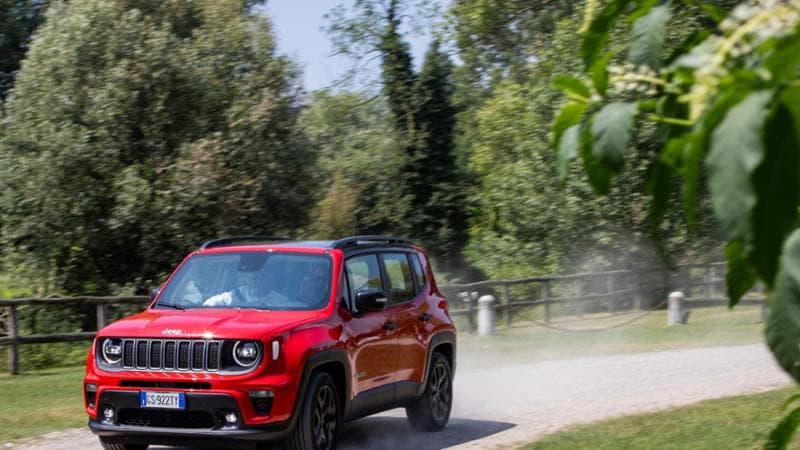 La sfida Jeep: ecco i nuovi modelli di Renegade e Compass. A tutto ...