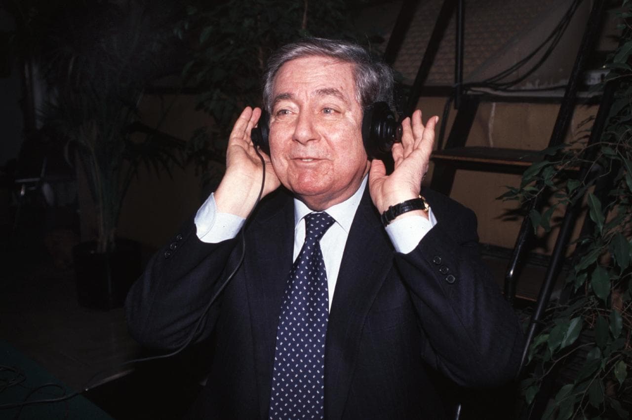 Corrado, i cent’anni del conduttore perfetto. Annunciò la fine della ...
