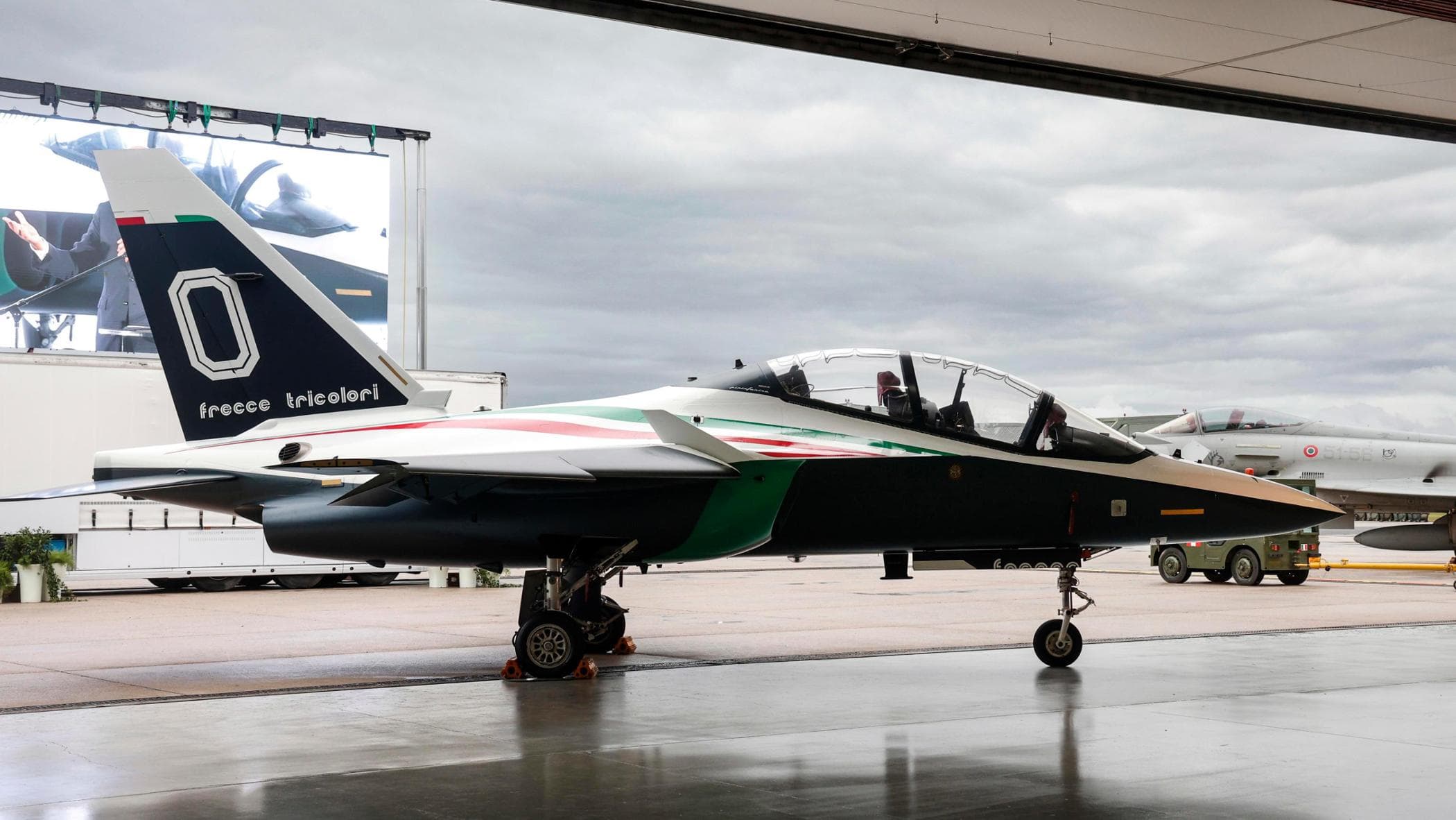 Leonardo, ecco il nuovo Jet per le Frecce Tricolori: cambia dopo ...