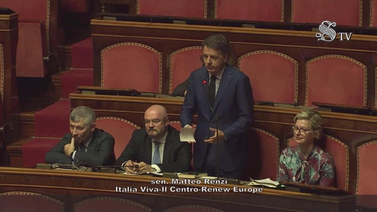 Lite In Senato Tra Renzi E Giuli La Russa Difende Il Ministro E Il