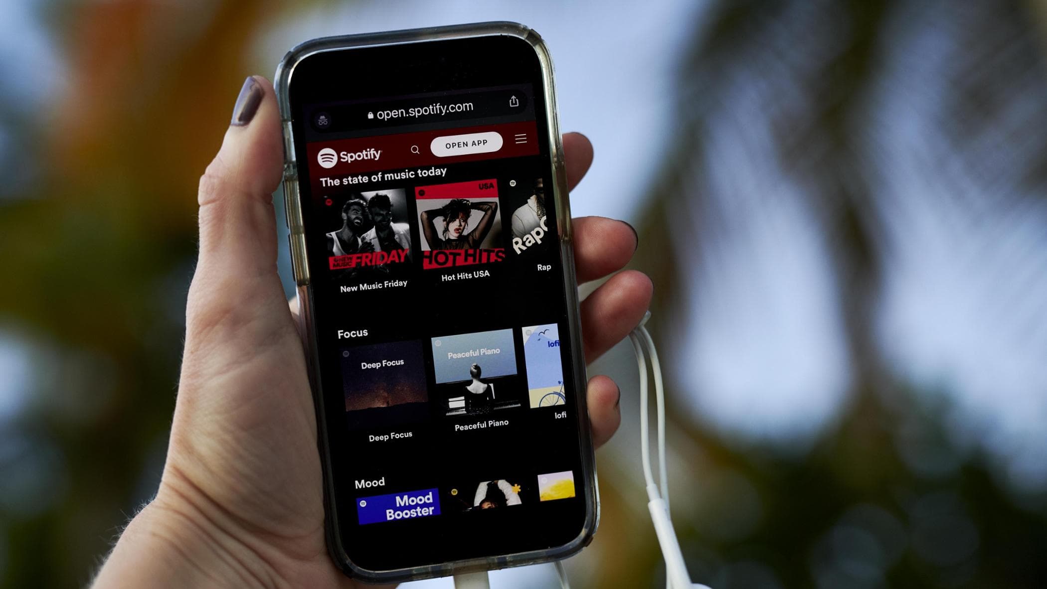 Musica online, valanga di canzoni fake si fa beffe dei diritti d’autore ...