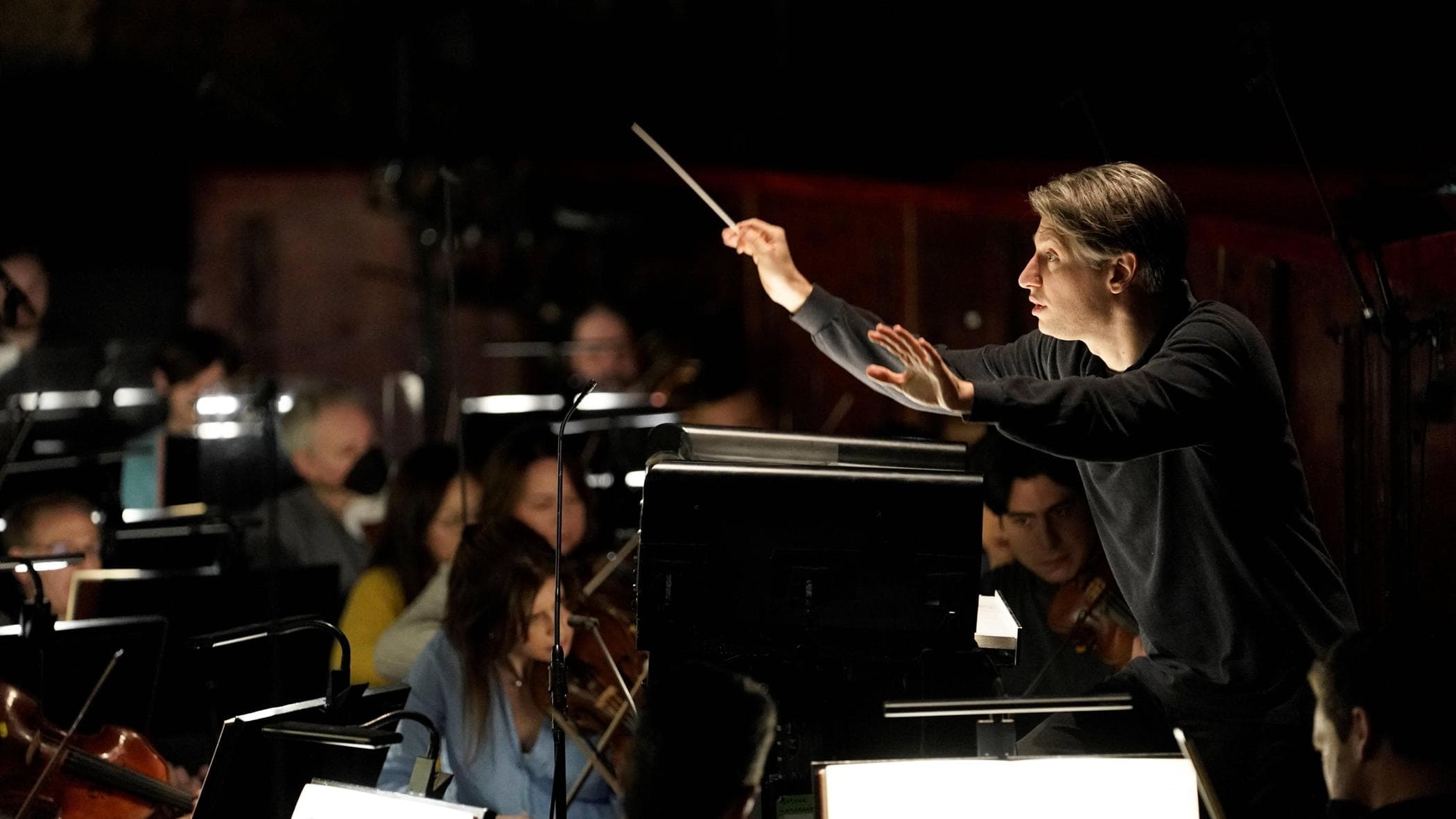 Daniele Rustioni, lui il terzo in 141 anni il Principal Guest Conductor ...