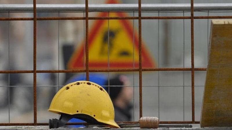 Il Pil resta fermo a settembre. Più occupati grazie agli over 50 - la ...