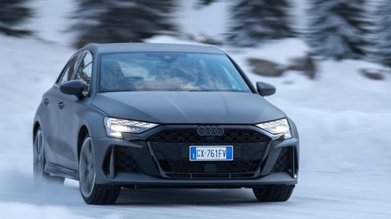 La prova della nuova Audi RS3 su neve e ghiaccio a Madonna di Campiglio ...