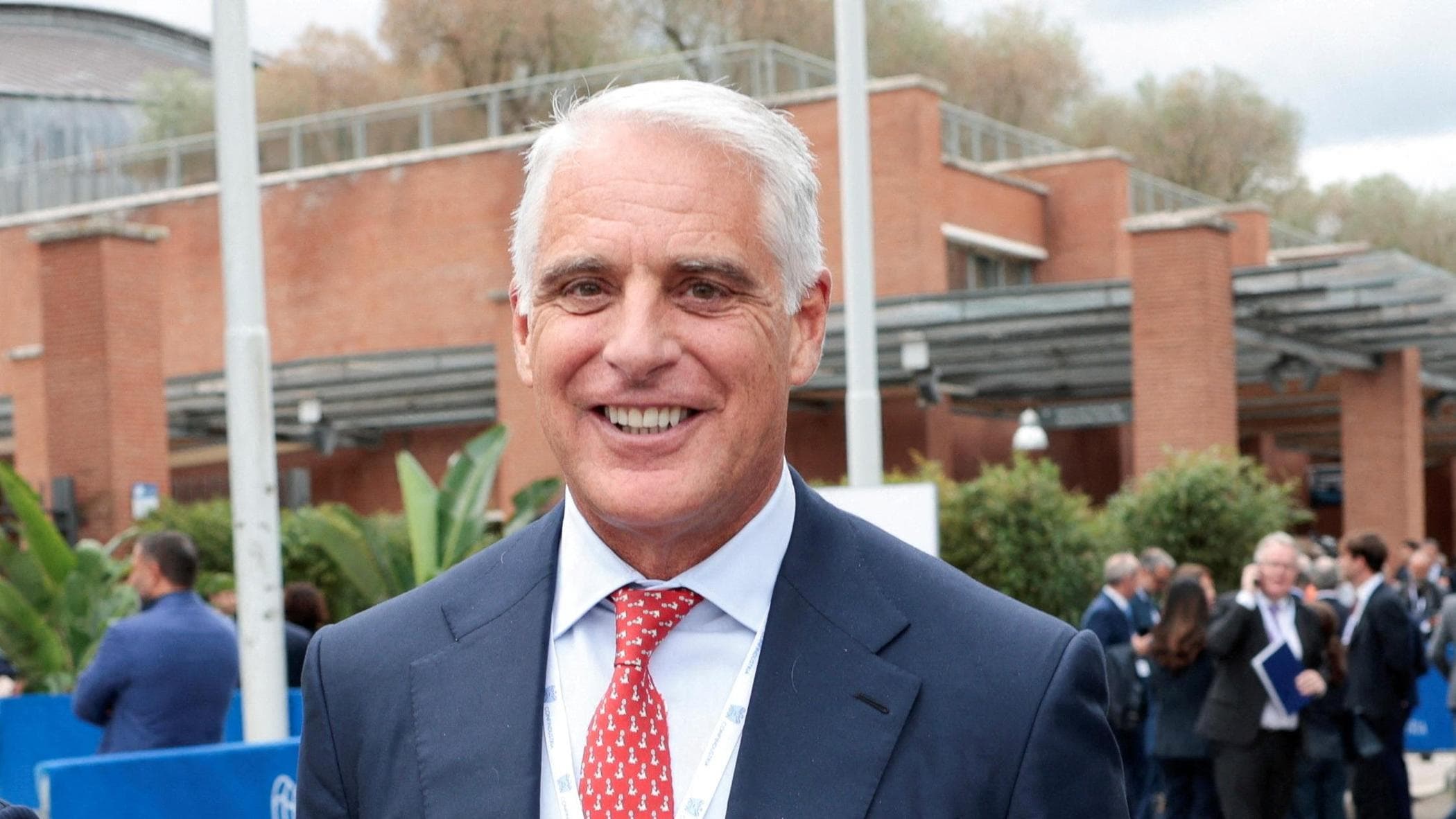 Andrea Orcel, il banchiere in cravatta rossa che ama le scalate - la ...