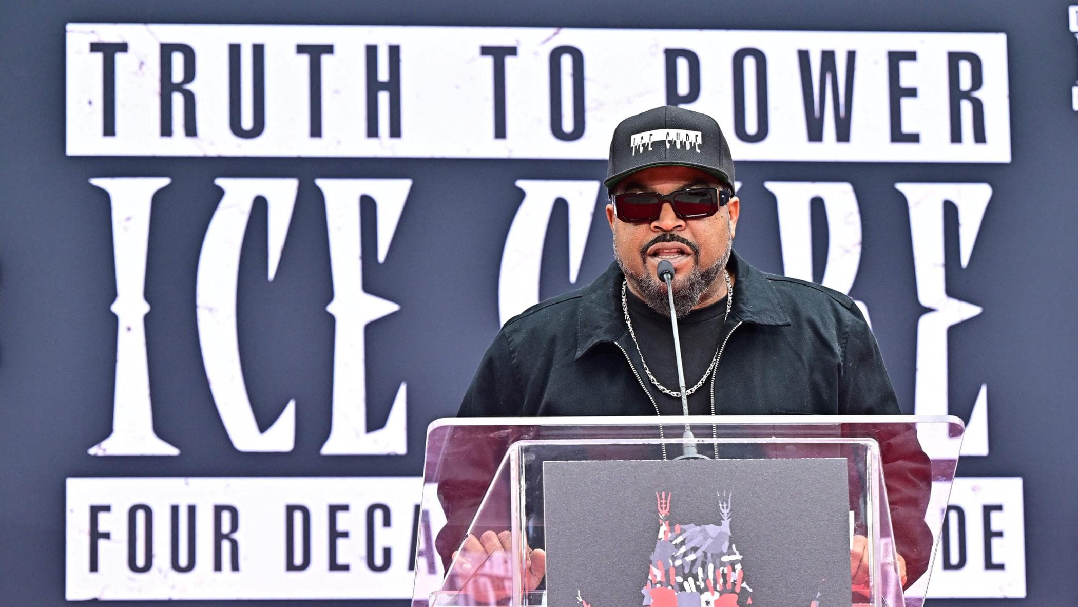 Ice Cube, il rapper che divenne attore: le sue impronte di fronte al ...