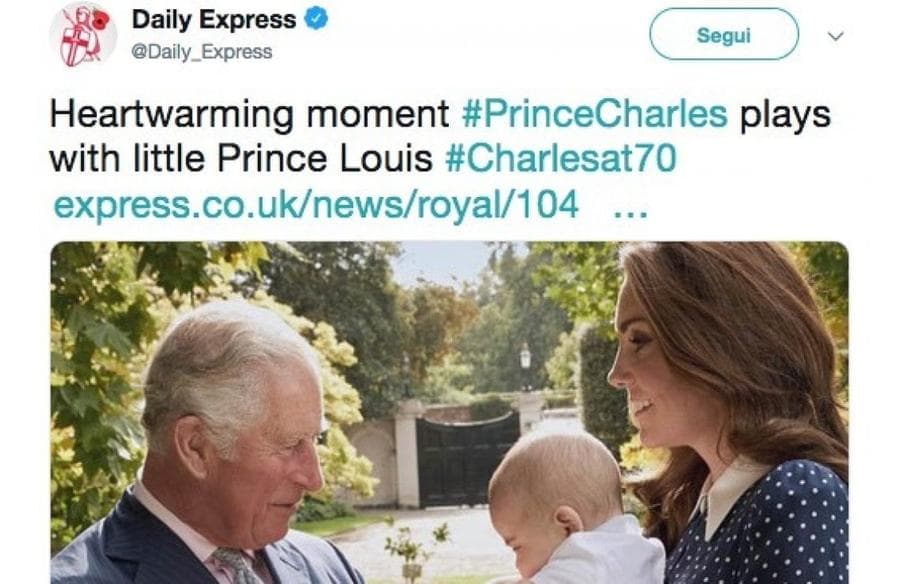 Il principe Carlo nonno affettuoso gioca con il piccolo principe Louis ...