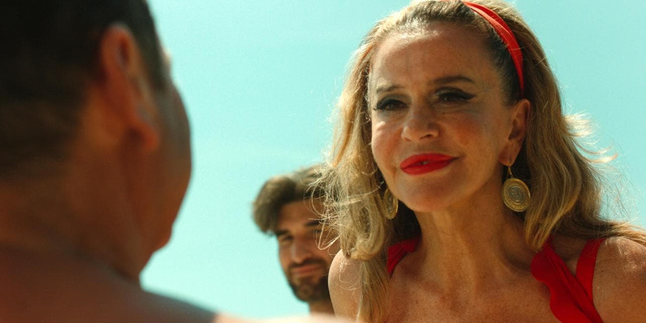 Eva Robin’s: “Mi spogliai per Villaggio, da allora mi chiamarono tutti ...
