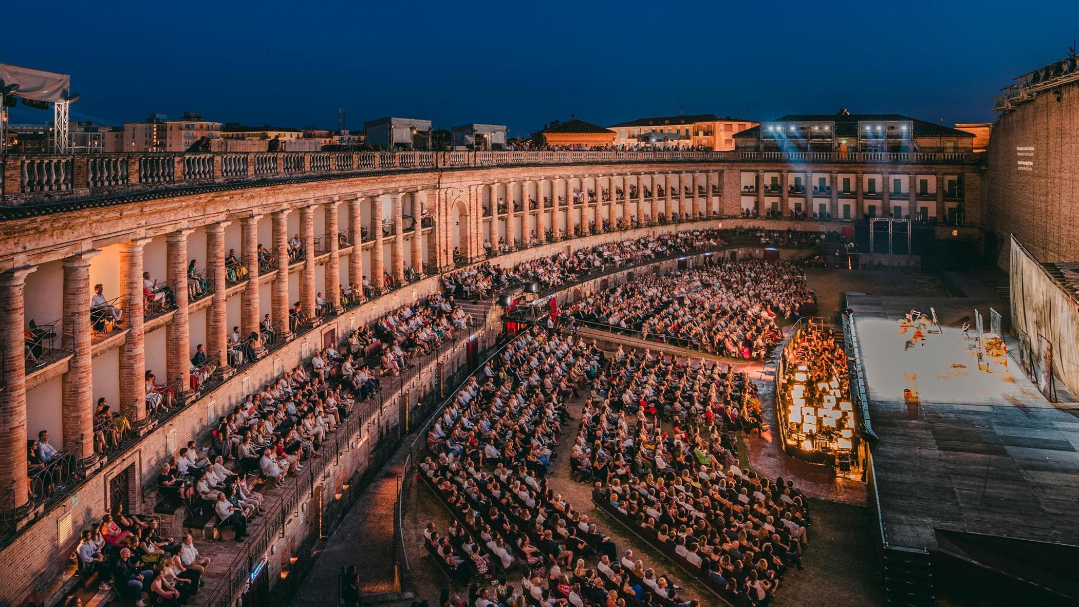 Lo spettacolo di una città: Macerata tra opera, architettura e gusto ...