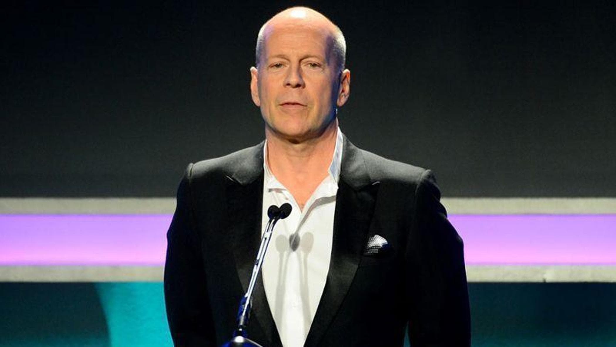 Bruce Willis, la malattia peggiora: non può più parlare né muoversi ...