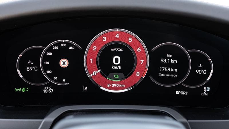 Porsche 911 Carrera 4 GTS, con l’ibrido l’icona di Stoccarda è ancora ...
