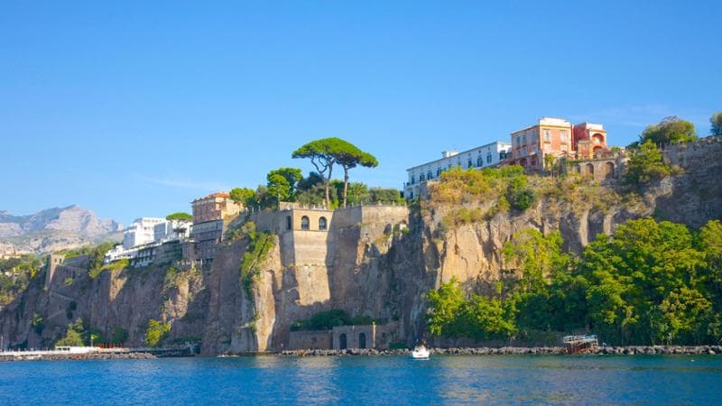 Prezzi salati per chi compra casa al mare in Italia - la Repubblica