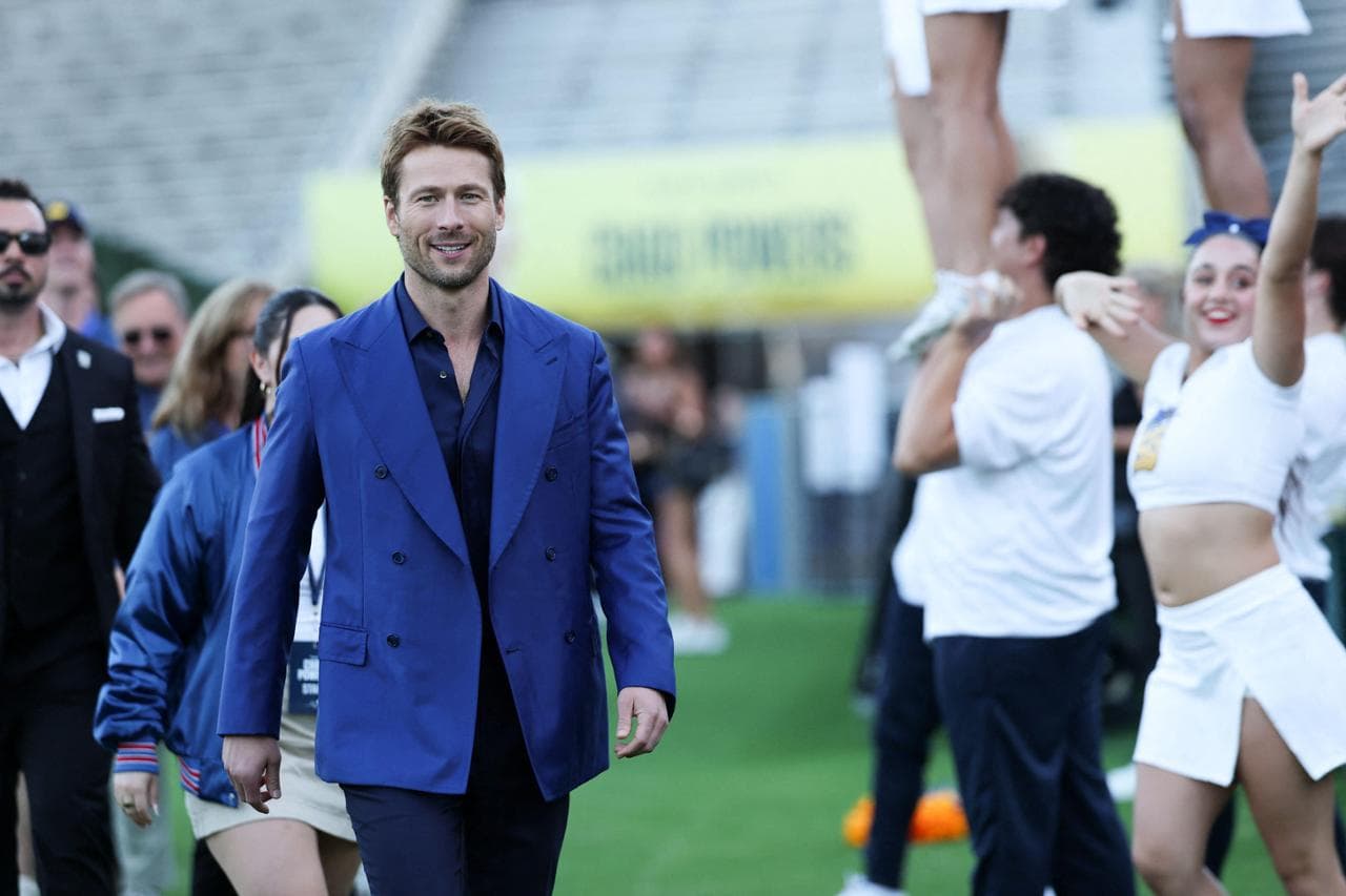 “Chad Powers”, Glen Powell: l’attore di “Top gun” e “Tutti tranne te ...