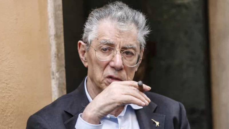 Morto Umberto Bossi, addio al fondatore della Lega - la Repubblica