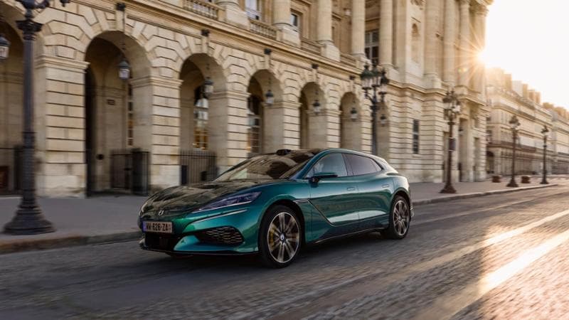 Denza Z9GT, la shooting brake elettrica da 1.156 Cv che si ricarica in ...