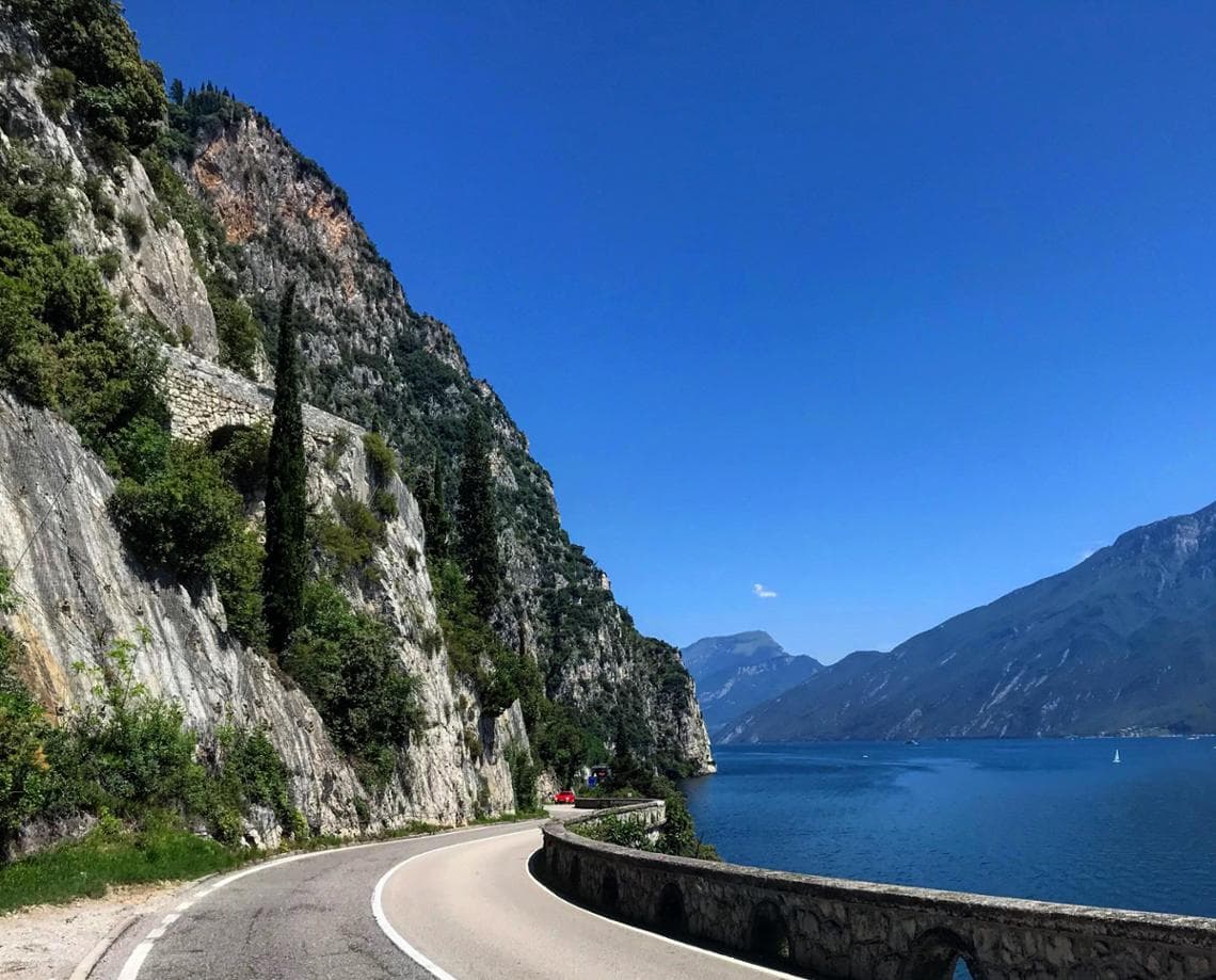 Strada della Forra: percorso sospeso tra lago e roccia - la Repubblica
