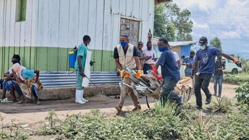 Ebola, alla diffusione si aggiunge il caos: è il ceppo Bundibugyo per ...
