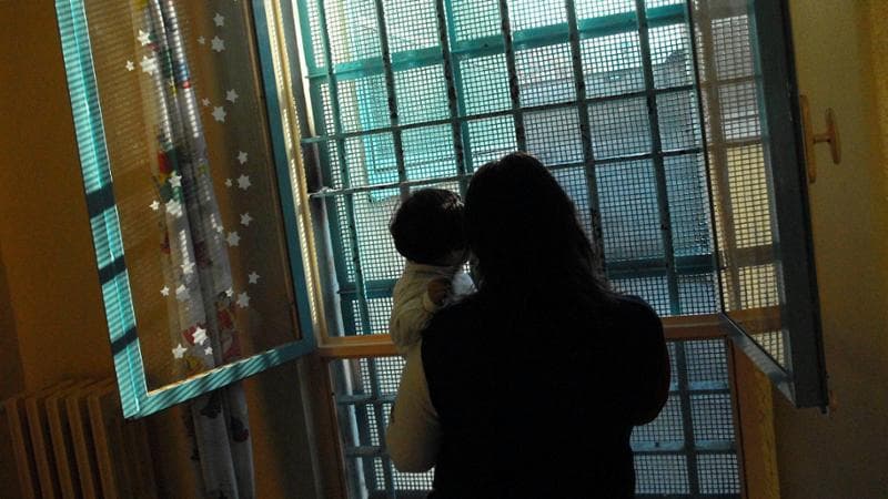 Bimbi in cella, il numero infame - la Repubblica