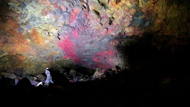 Viaggio dentro il vulcano islandese - La Stampa