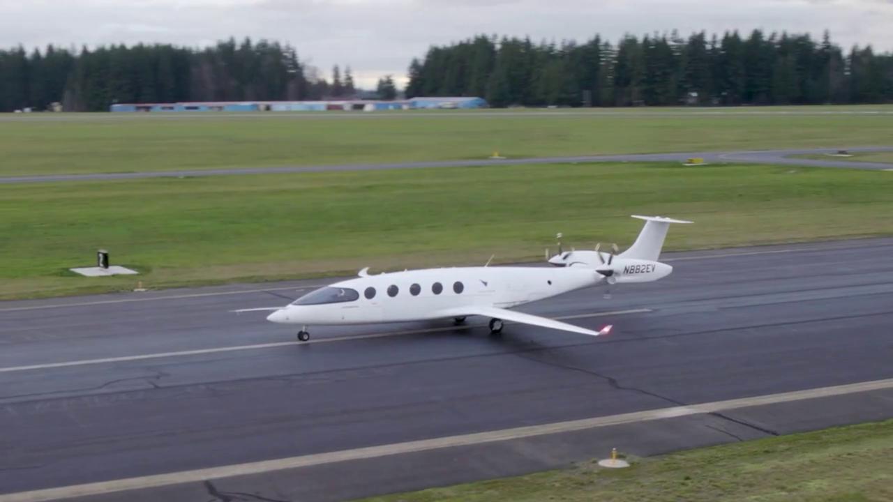 Alice, il primo aereo passeggeri completamente elettrico al mondo ha ...