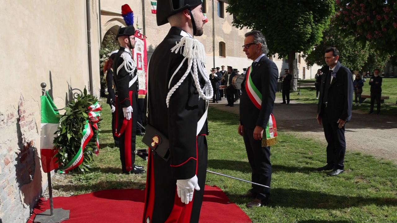 Celebrazioni 25 Aprile e posa corone al Castello Sforzesco a Vigevano ...