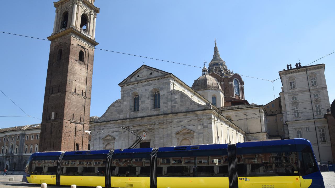 Ecco i nuovi tram di Torino: VIDEO - La Stampa