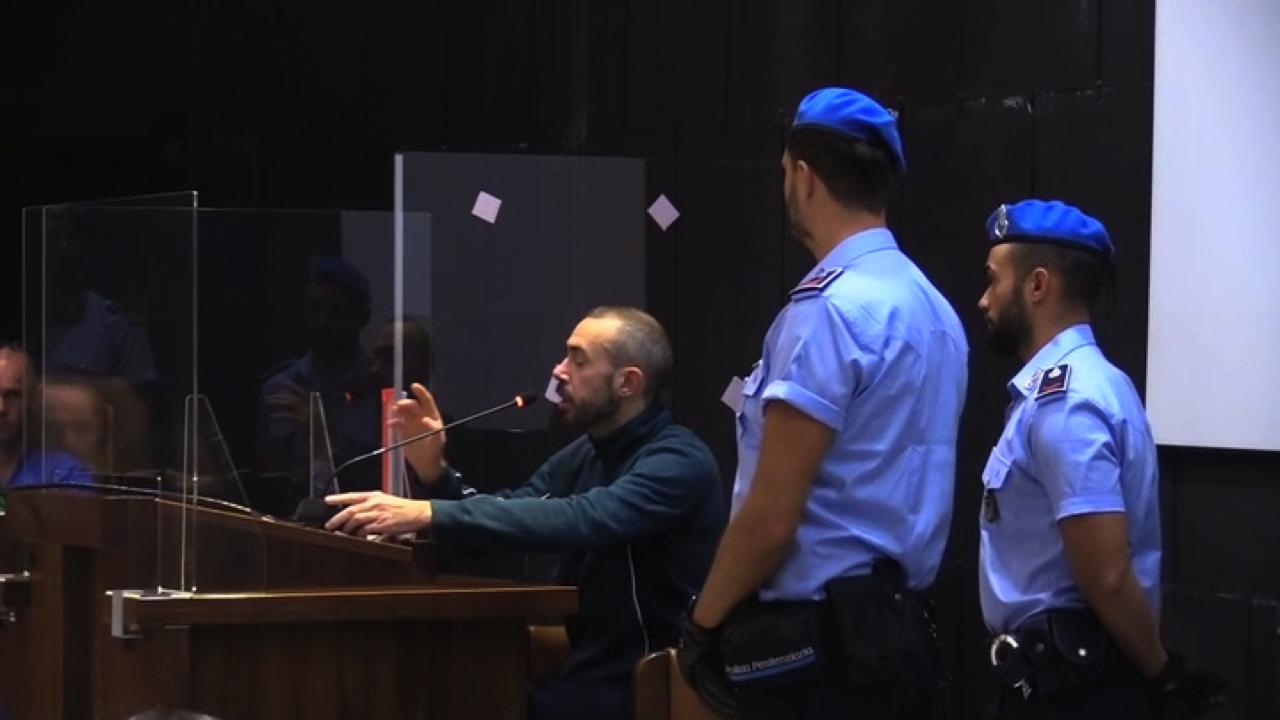 Delitto di Quinto, l'intervento di Alberto Scagni in udienza - Il ...