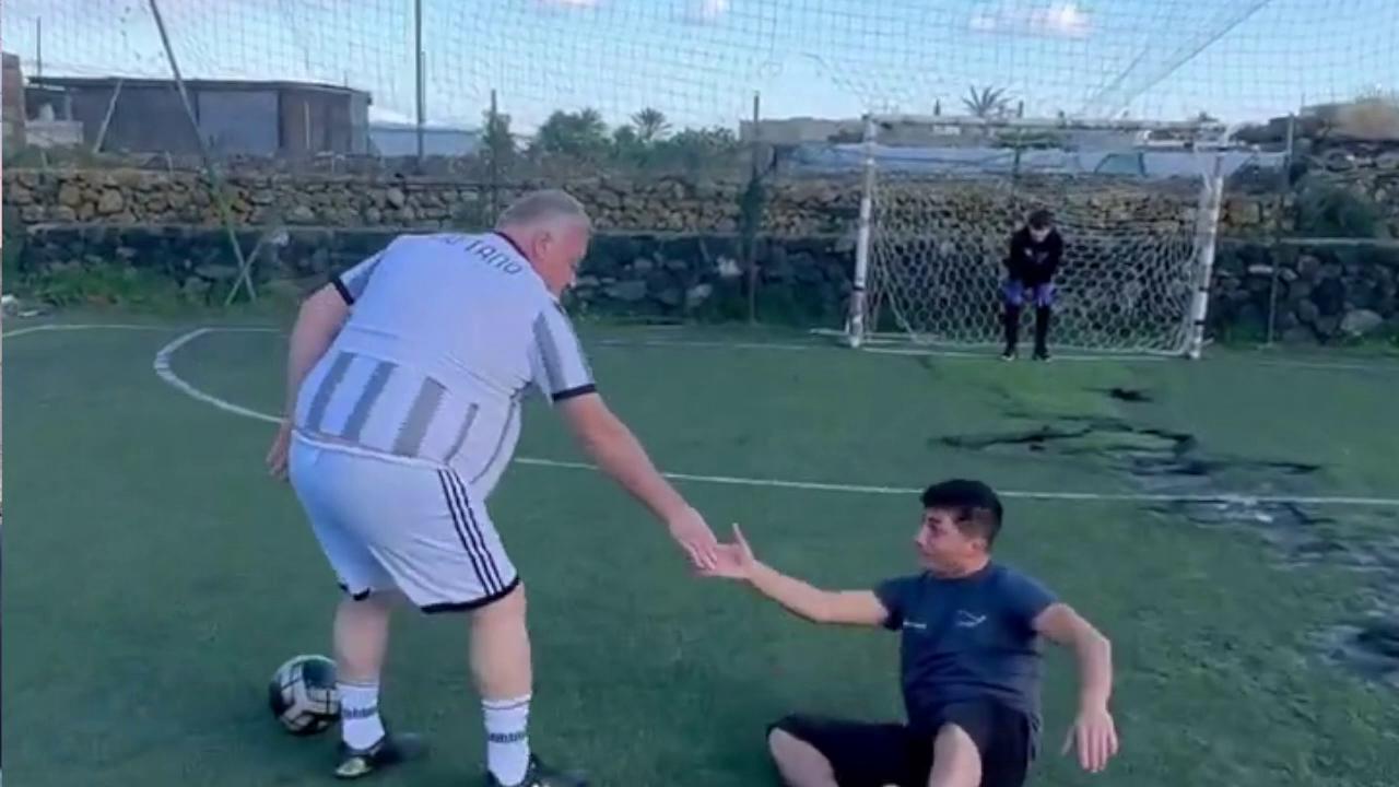 Lo Zio Tano, bomber di Pantelleria. Da calciatore mancato a fenomeno su ...