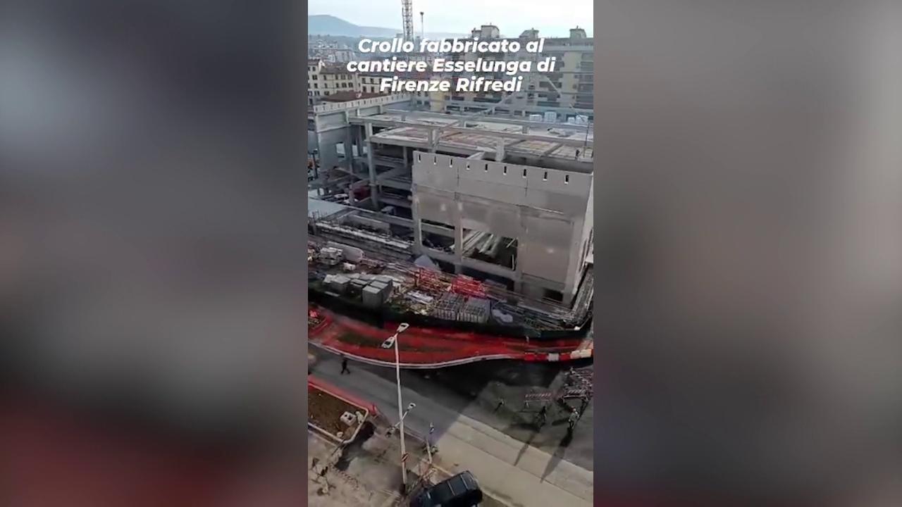 Cantiere Esselunga a Firenze crolla: le immagini dall'alto - La Stampa