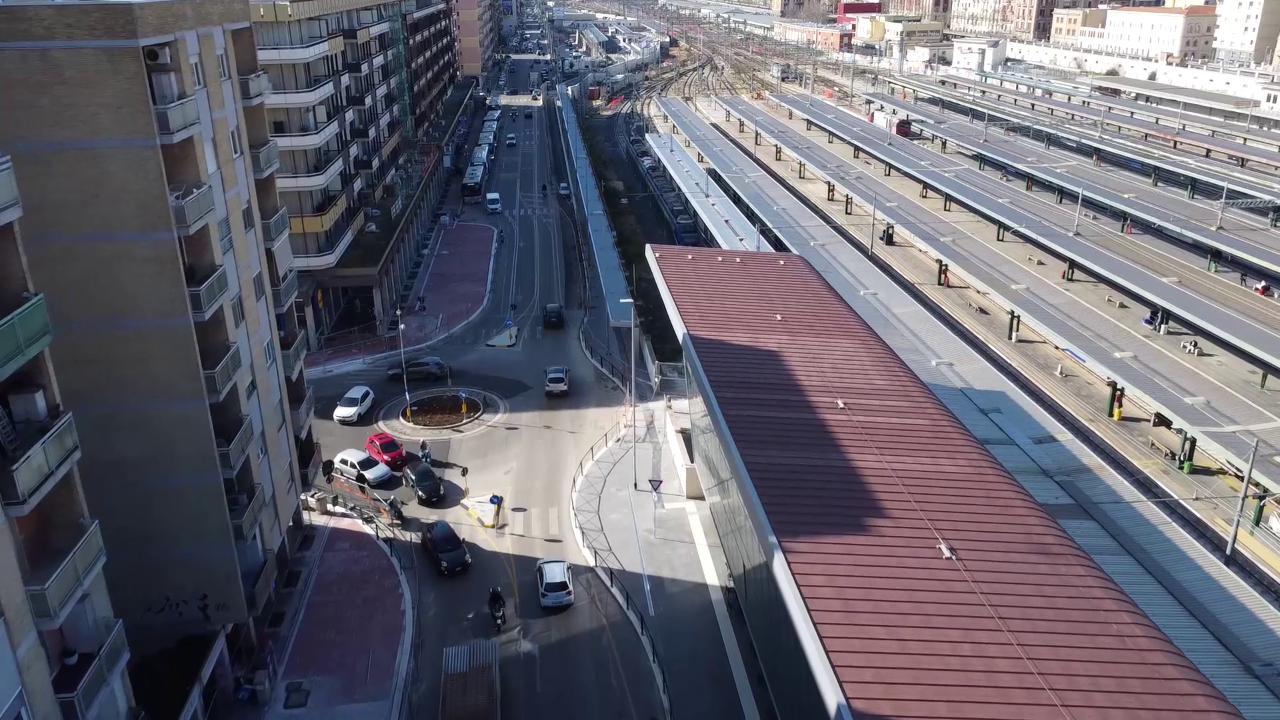 Rotonda, marciapiedi, terminal bus e traffico: ecco la nuova via ...