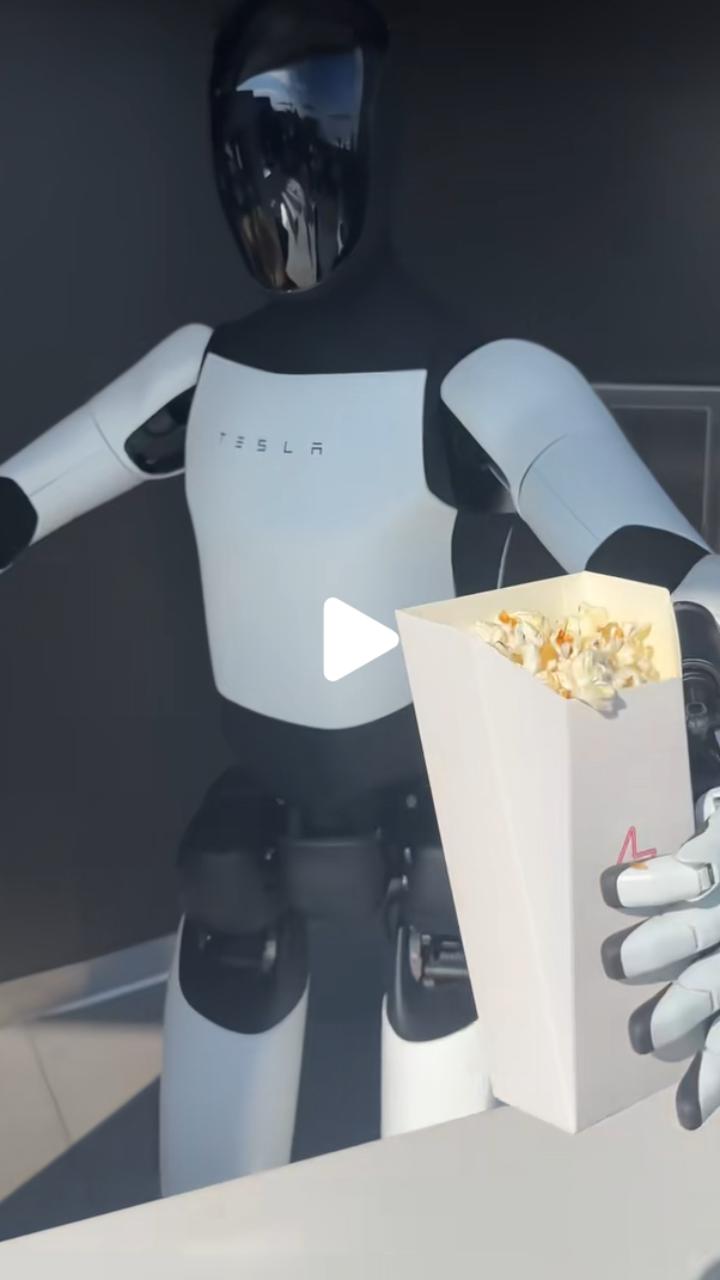 Tesla Diner, l'inaugurazione a Los Angeles: l'incontro con il robot che ...