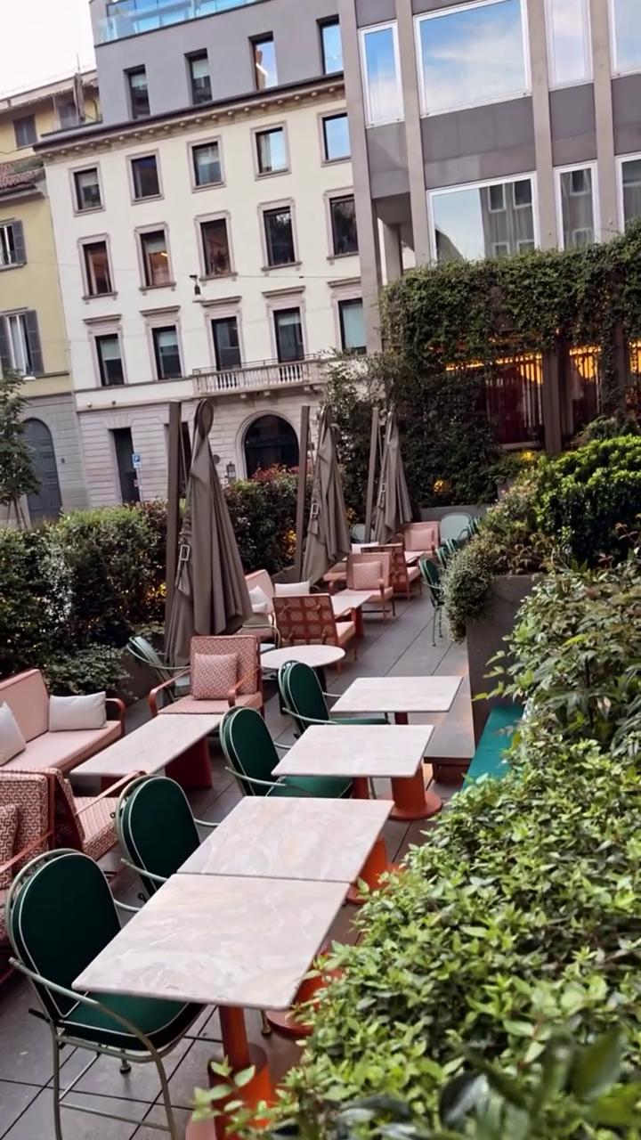 Milano, Salt Bae svela il suo ristorante: ecco le prime immagini - la ...
