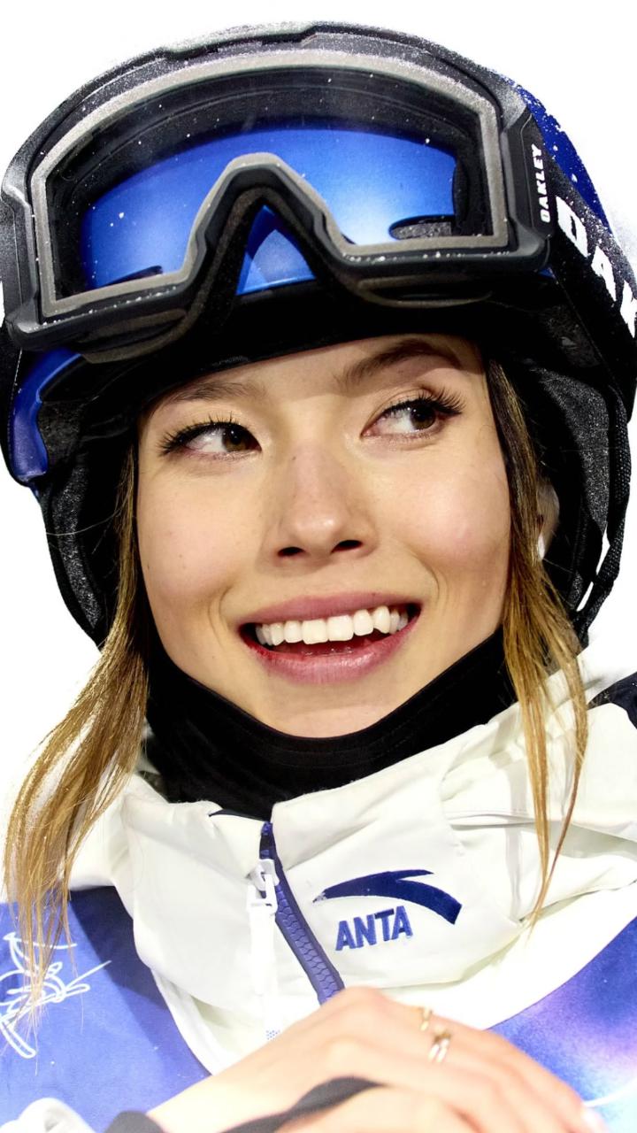 Eileen Gu e quella risata sugli "ori olimpici mancati" che mette in ...