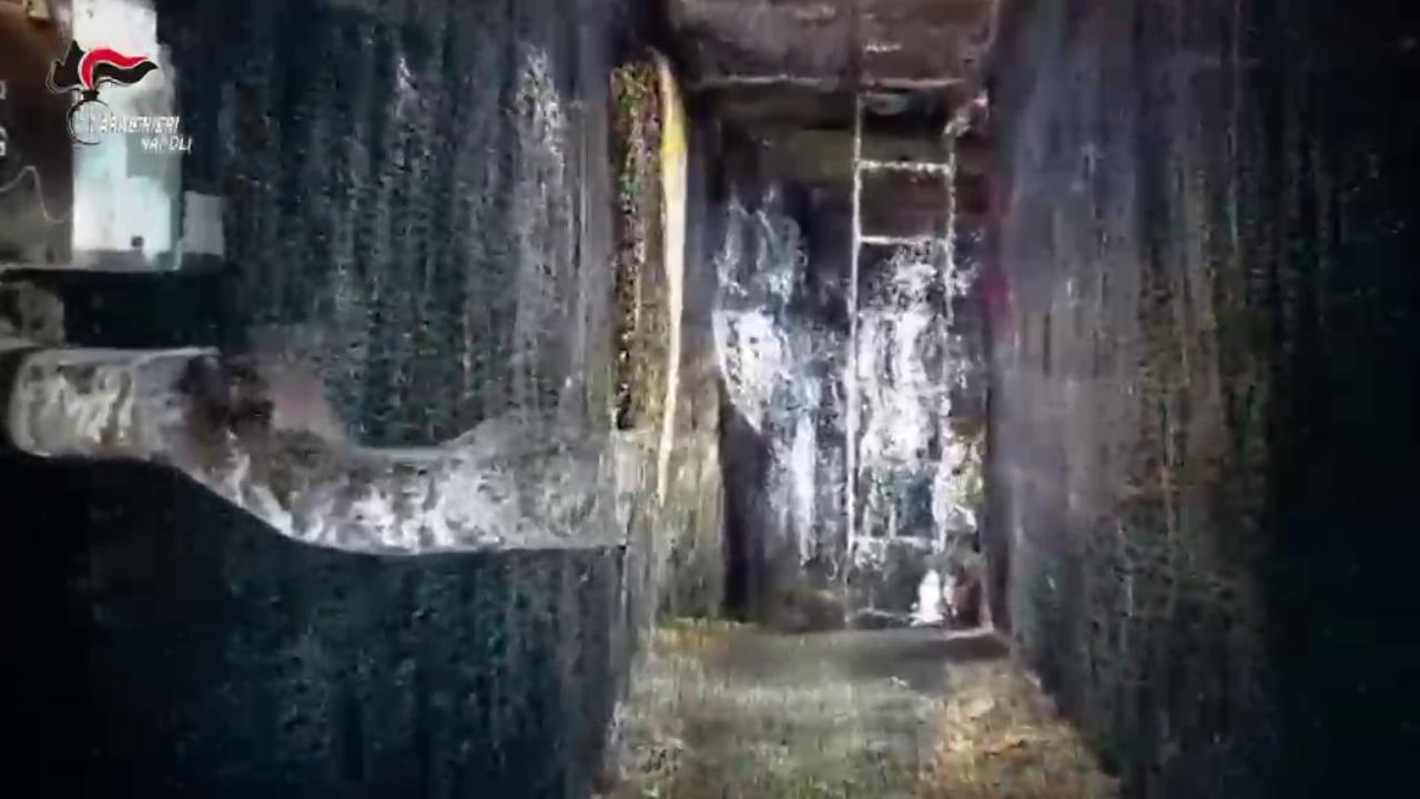 Rapina in banca a Napoli, il video 3d del cunicolo scavato dai ladri ...