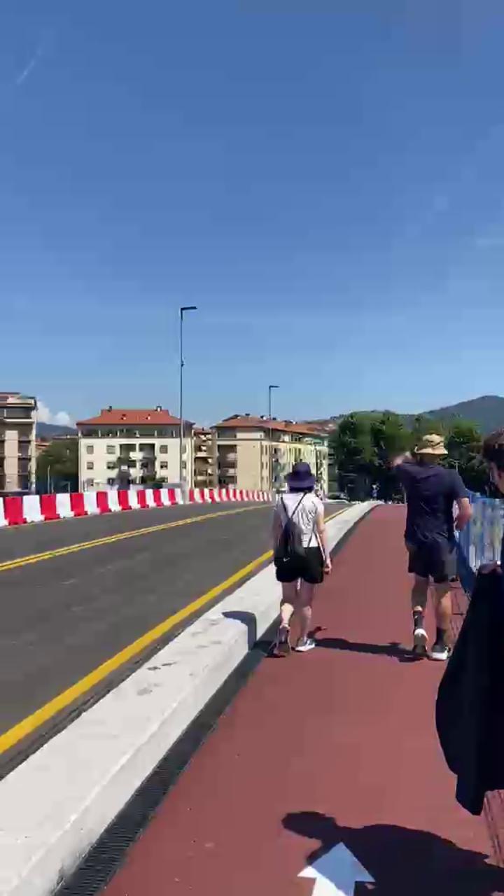 Firenze, ecco il nuovo ponte Nencioni: Giani, Funaro e Giorgio tagliano ...