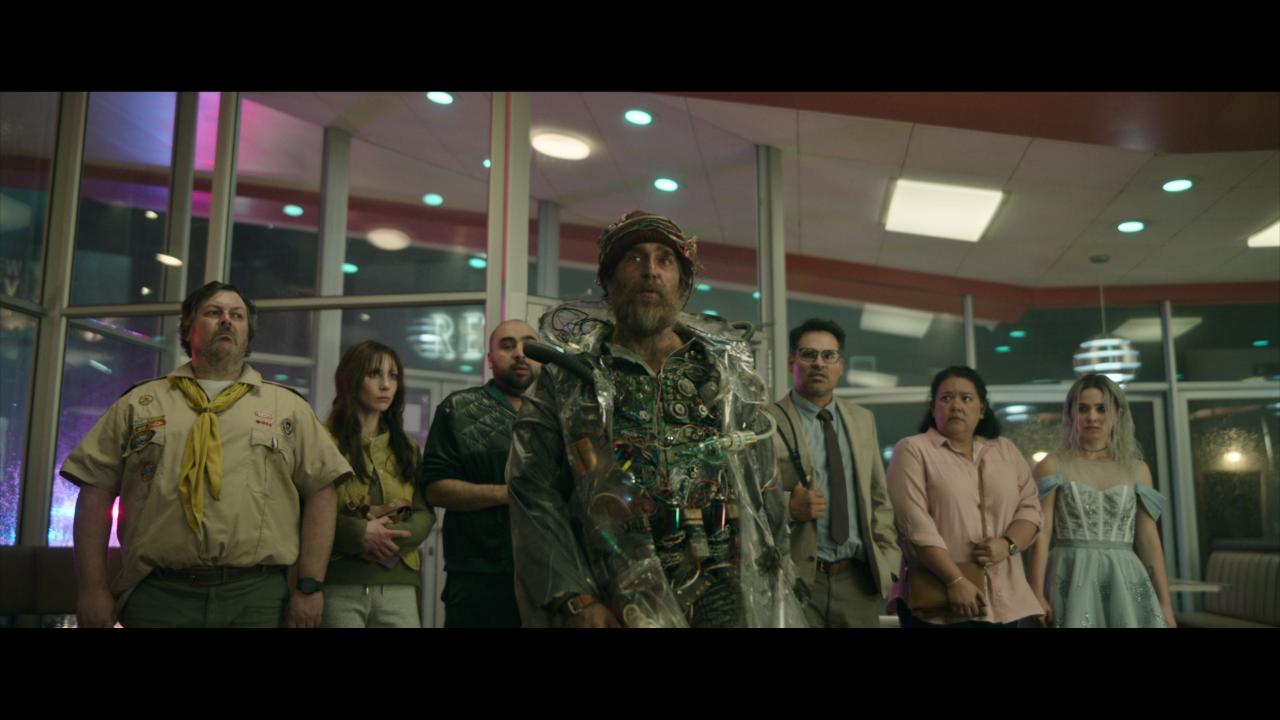 "Good luck, have fun, don't die", Sam Rockwell nella commedia di Gore ...