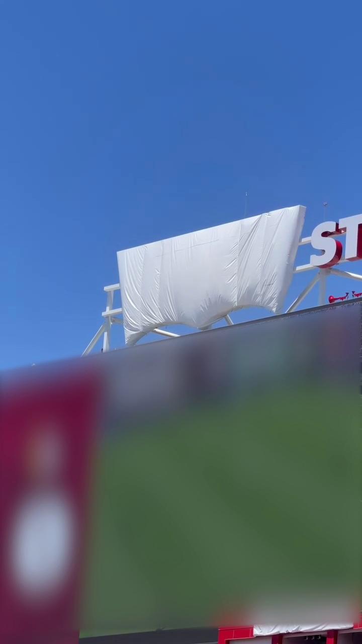La Fifa copre il logo Levi's ai Mondiali. Il VIDEO - La Stampa