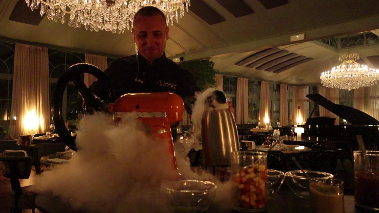 Azoto, carrello e cucchiaio: il gelato gourmet servito in sala - la ...